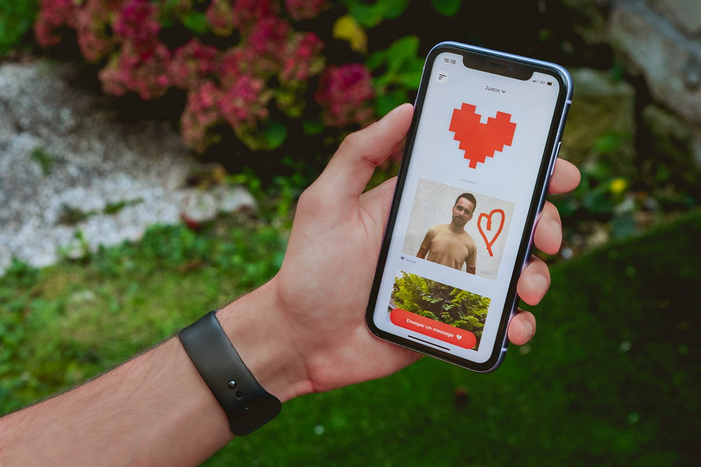 Strengthen Bonds with 10 Must-Have Apps Long-Distance Relationship App ...